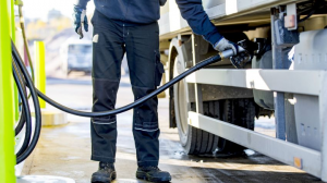 Everything You Need to Know About Renewable Diesel - Advanced Fleet English