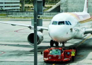 Partnership to introduce autonomous tow tractors - Advanced Fleet English